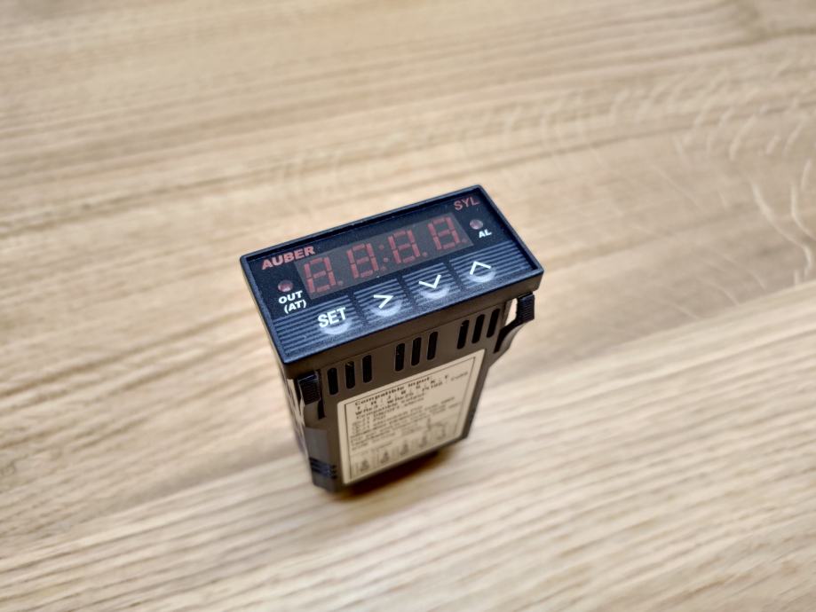 Auber Instruments SYL-1512AR PID Temperaturni kontroler