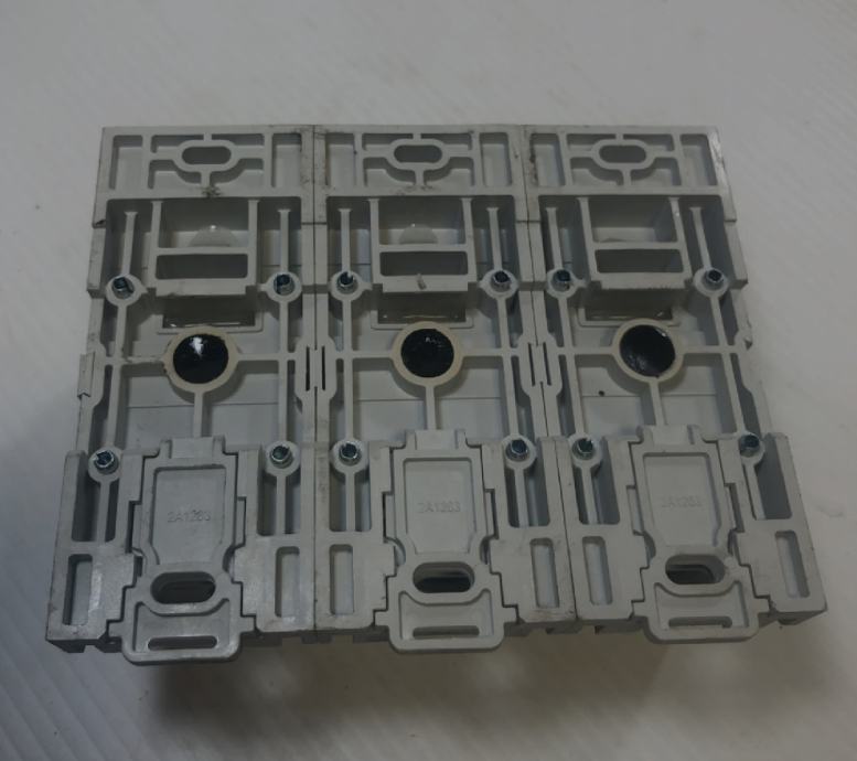 BUSSMANN PDBFS377 Distribution Block, 570 A, 600 V, 1 Pole