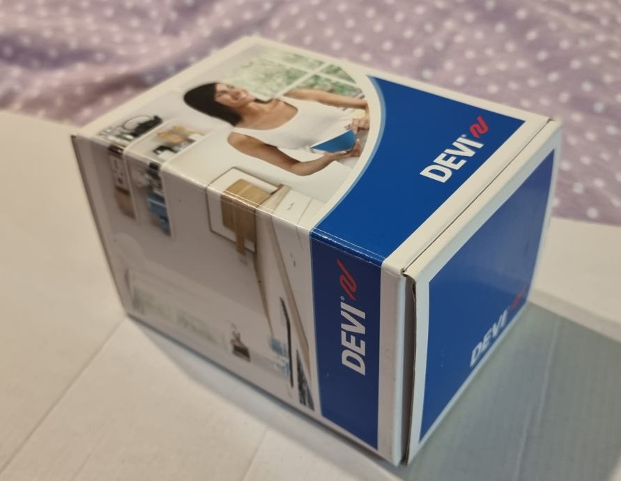 DEVIreg 330 elektronički termostat