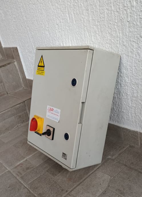 Elektro ormar priključno-razvodni