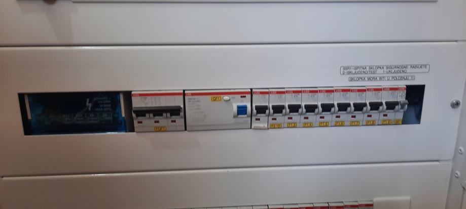 ELEKTRO RAZVODNI ORMAR