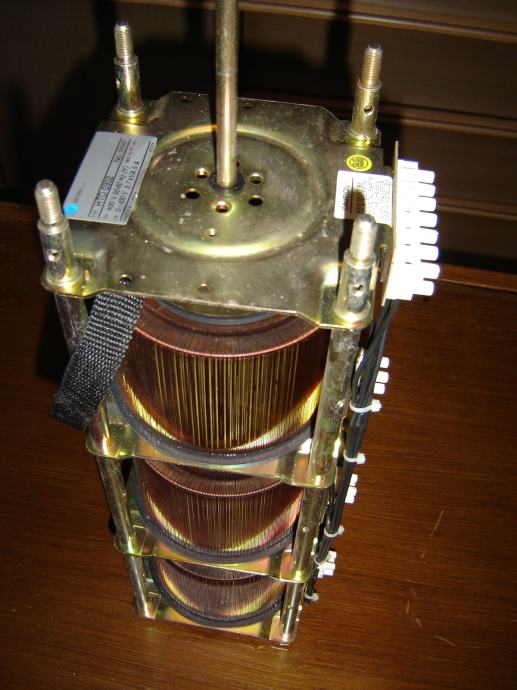 Energetski i regulacioni transformator