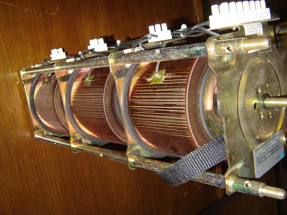 Energetski i regulacioni transformator