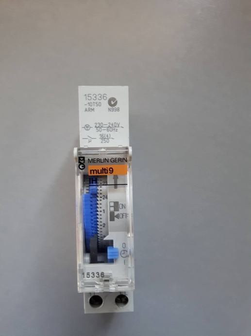 Merlin Gerin 15336 - mehanička vremenska sklopka