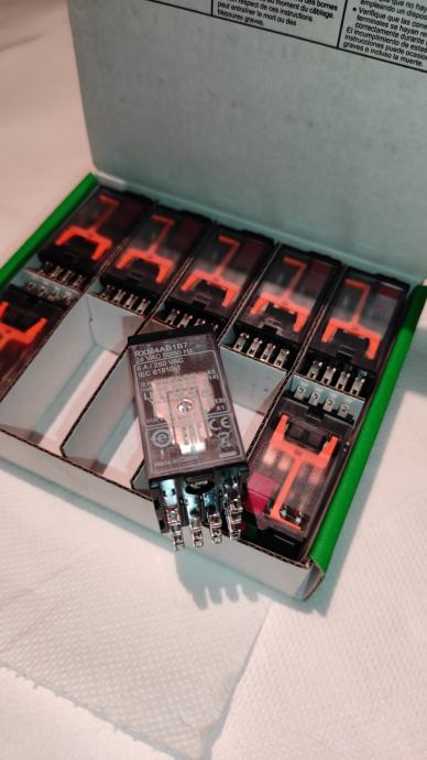 Pomoćni releji Schneider RXM4AB2B7 (24VAC, 6A)