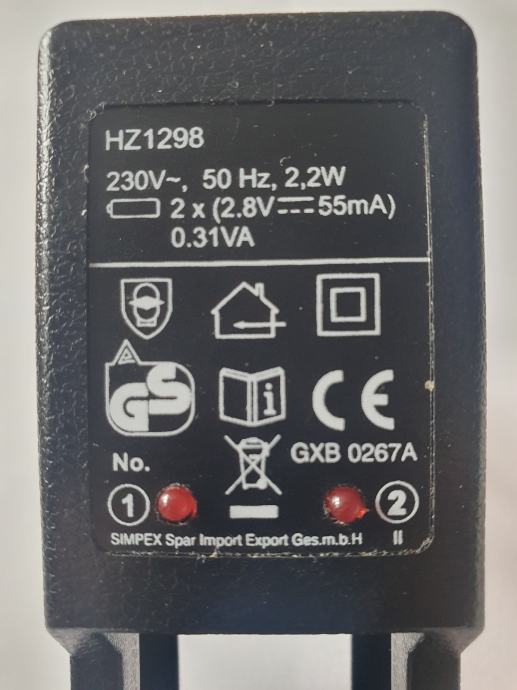 PUNJAČ ZA PUNJIVE BATERIJE