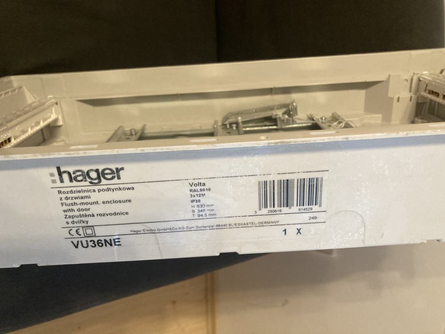 Razvodni ormarić za struju (3 reda), opremljen - Hager Volta VU36NE