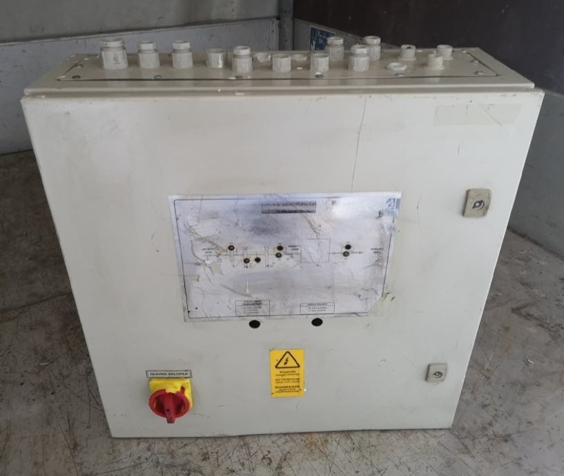 Razvodni strujni ormar.