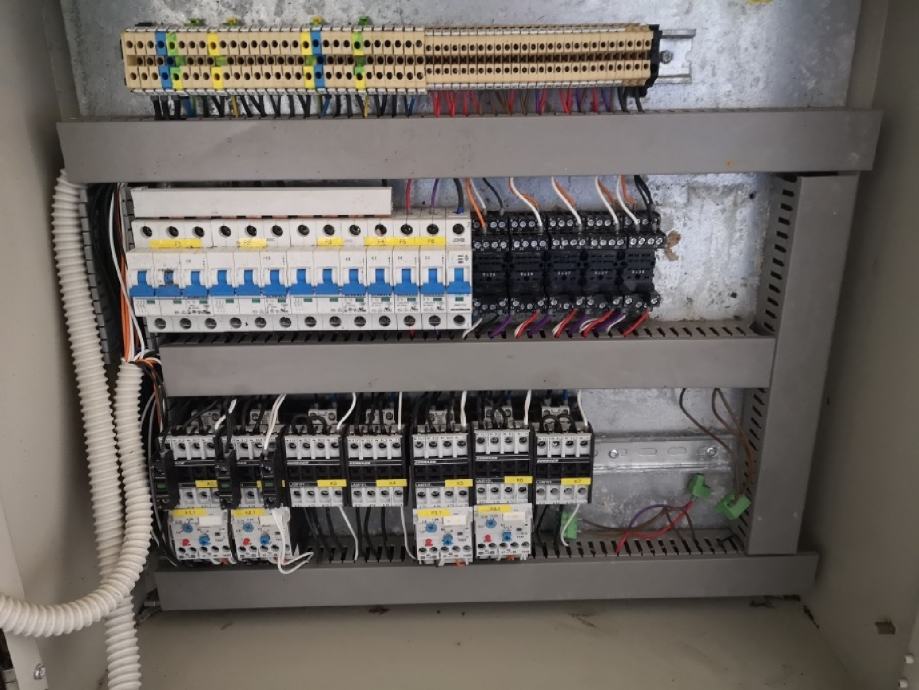 Razvodni strujni ormar.