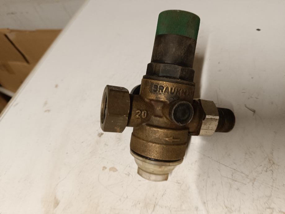 Regulator tlaka hladne vode