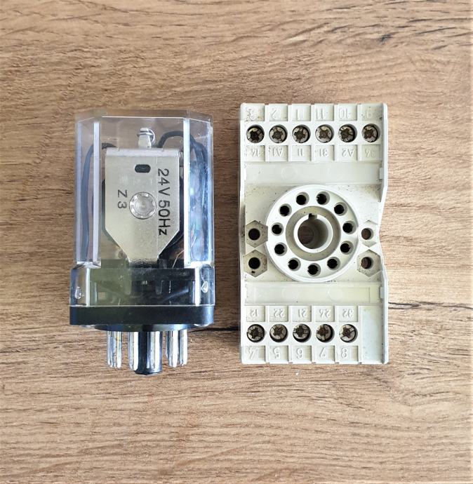 Releji 24V 50Hz sa podnožjem