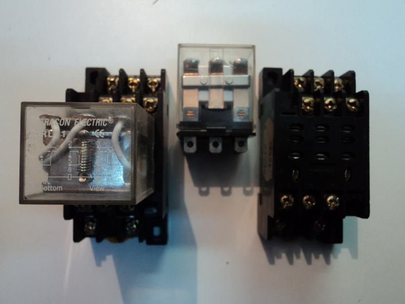 RELEJI TRACON ELECTRIC SA PODNOŽJEM