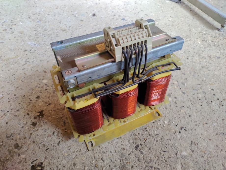 Siemens trofazni transformator, 380V 165V model 4AP4280-8CB