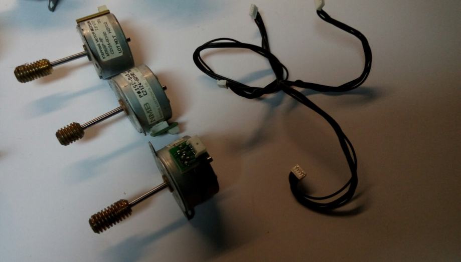 Step motori više vrsta i modela