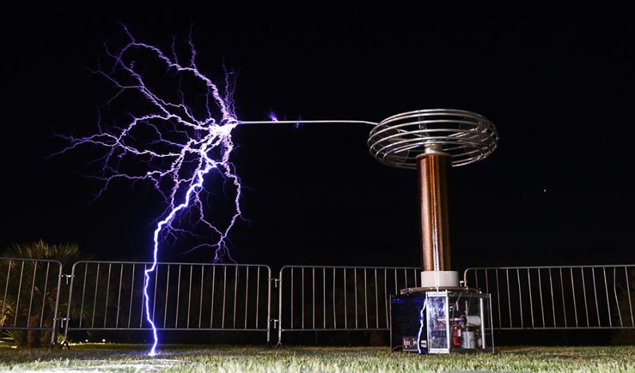 Teslina Zavojnica - Teslin Transformator - Musical Tesla Coil