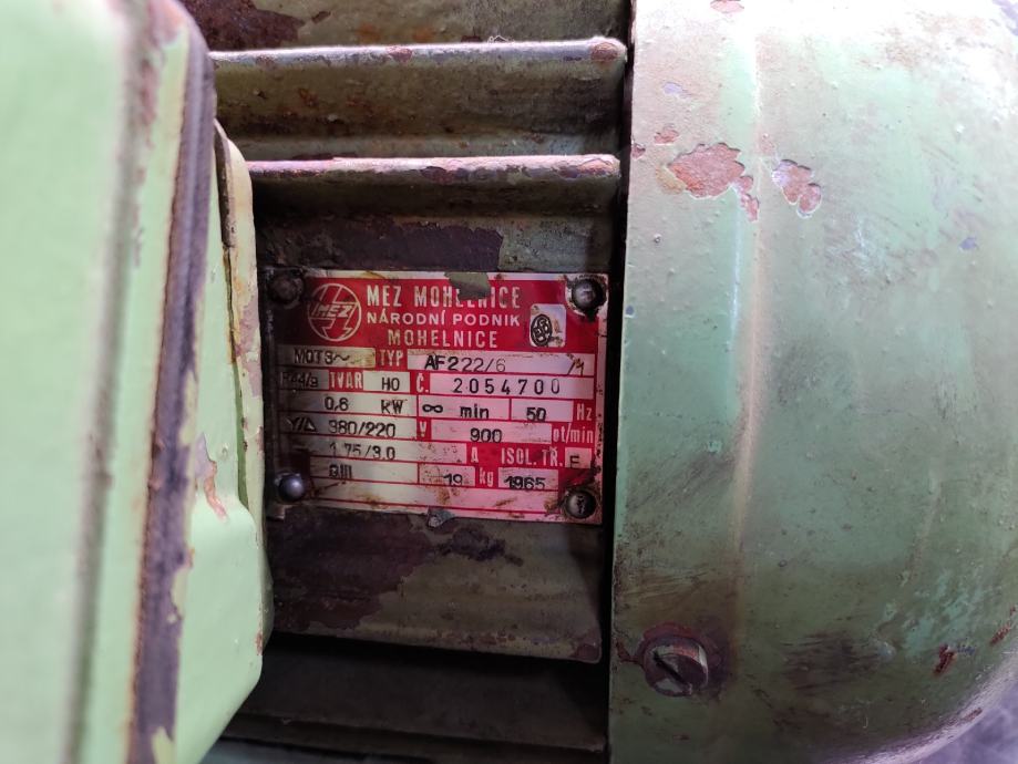 Trofazni kavezni motor MEZ Mohelnice 0.6kW - VIDEO TEST ISPRAVNOSTI
