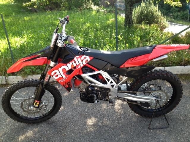 Aprilia MXV MOTOCROSS 450 cm3, 2011 god.