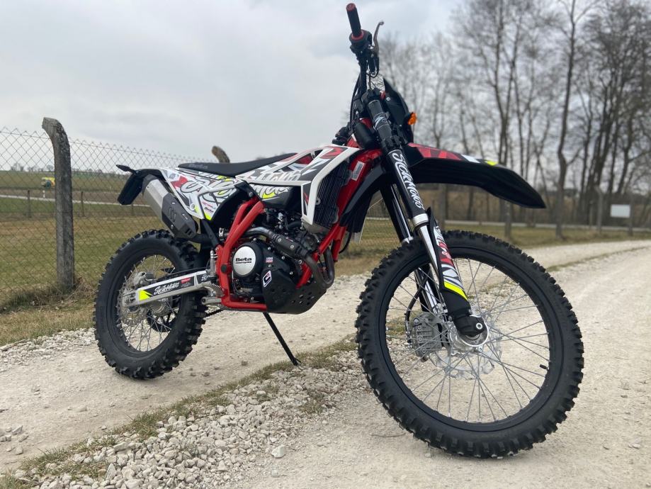 Beta RR 125 LC 125 cm3, 2022 god.