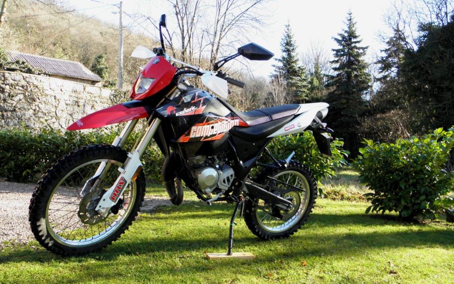 Generic Trigger X competition 50 cm3, 2012 god.