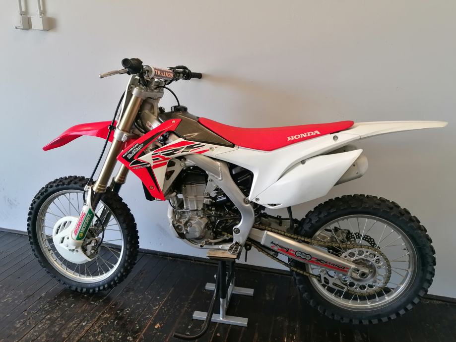 Honda CRF 450 cm3, 2016 god.