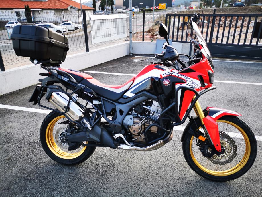 Honda CRF1000L AFRICA TWIN DCT SD04 998 cm3, 2016 god.