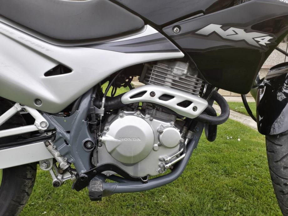 Honda NX 400 Falcon 397 cm3, 2000 god.