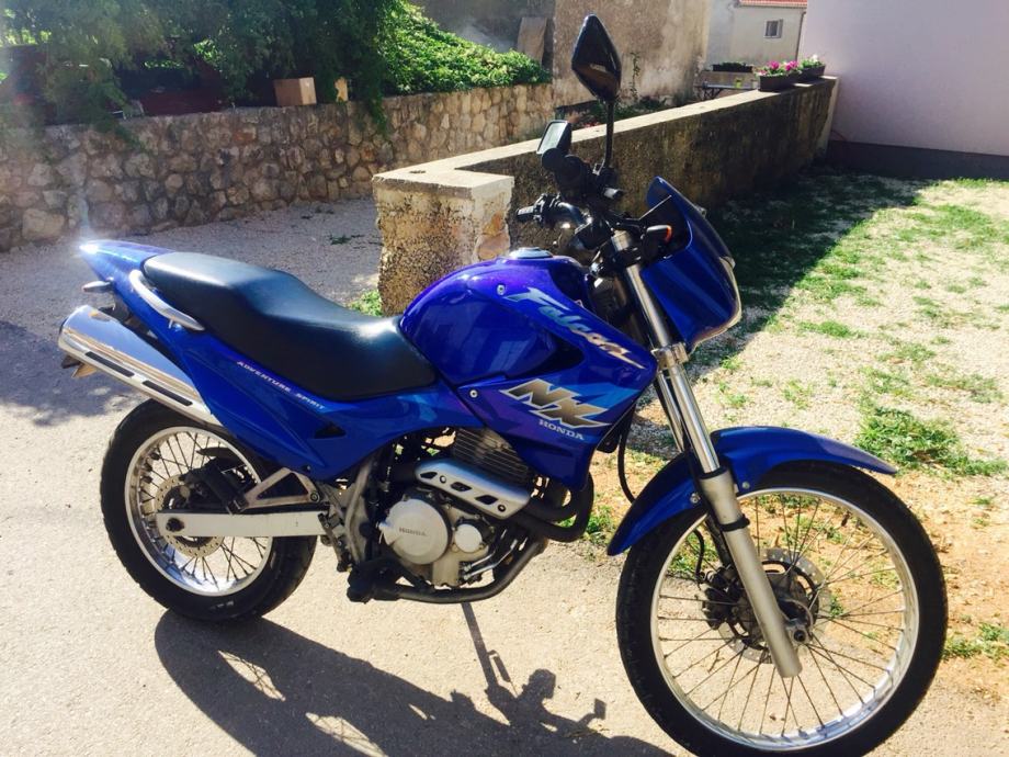 Honda NX 400 Falcon, 2000 god.