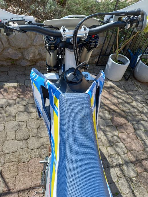 Husqvarna 2017 FC450 cm3, 2017 god.