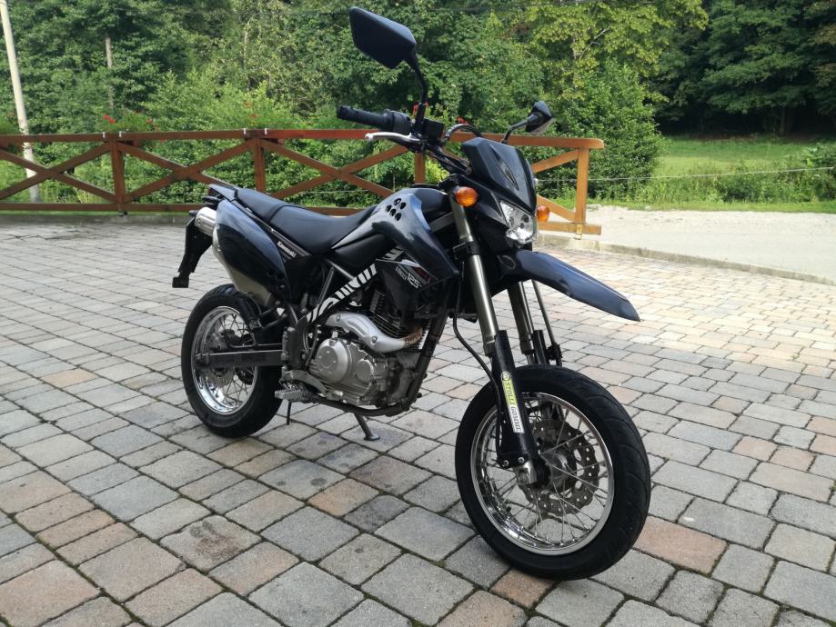 Kawasaki D-tracker 125, 2015 god.
