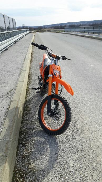 Kroser KXD 125 cm3, 2016 god.