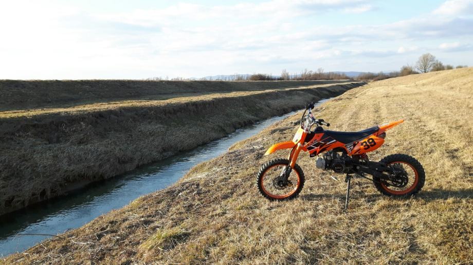 Kroser KXD 125 cm3, 2016 god.