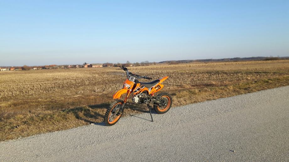 Kroser KXD 125 cm3, 2016 god.