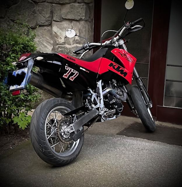 KTM 640 LC4 SUPERMOTO 640 cm3, 2002 god.