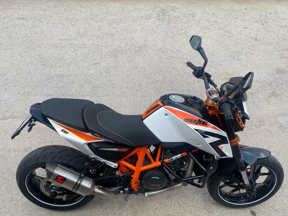 KTM Duke 690 R Akrapović, 2014 god.