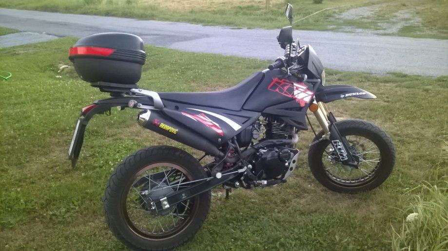 Qingqi 200 cm3 SUPERMOTO, 2008 god.