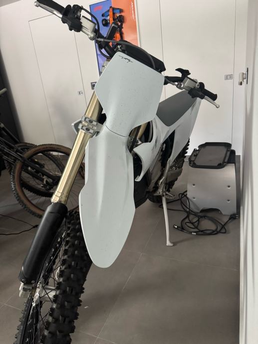 Stark Varg MX Alpha 80hp, 2025 god.