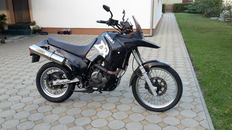 Suzuki DR 800 cm3, 1990 god.