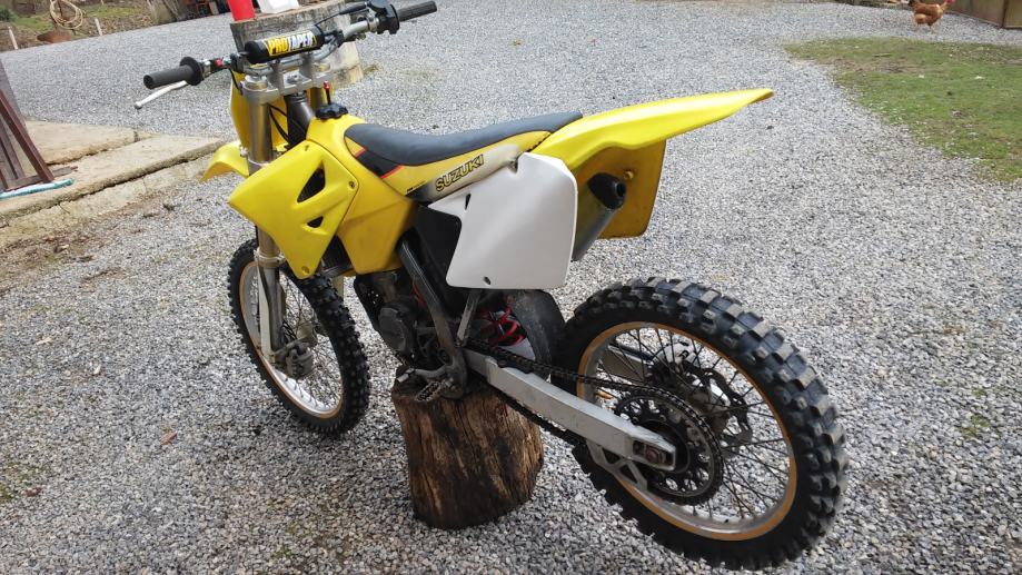 Suzuki rm 125 cm3, 2002 god.