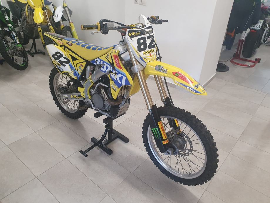 Suzuki RMZ 250 cm3, 2016 god.
