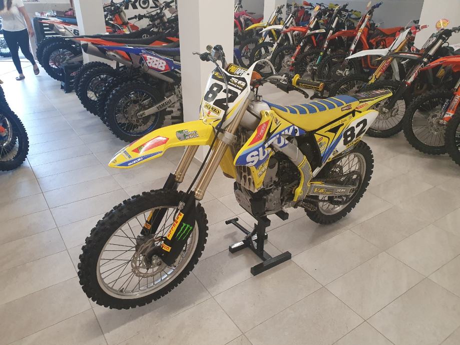 Suzuki RMZ 250 cm3, 2016 god.