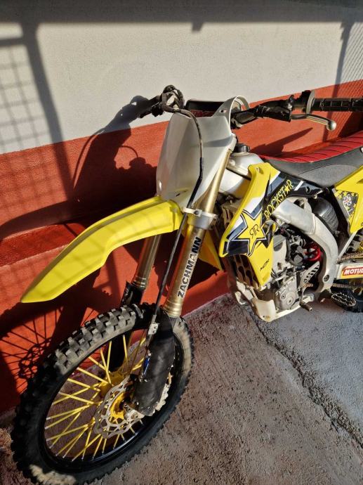 Suzuki RMZ 250 cm3, 2015 god.