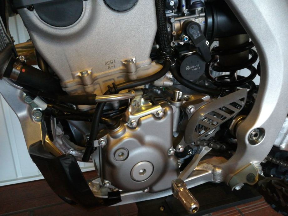 Suzuki Rmz 250 cm3 Novi motor, 2018 god.