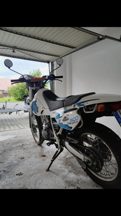 Yamaha TT600E 600 cm3, 1998 god.