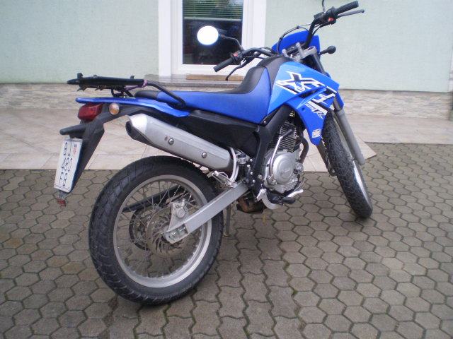 Yamaha XT 125R 124 cm3, 2005 god.