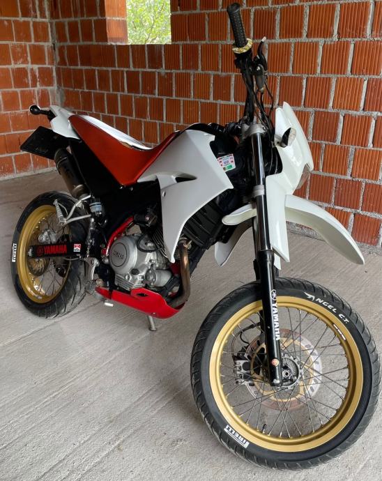 Yamaha Xt125x 125 cm3, 2006 god.