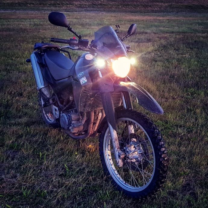 Yamaha XT660R 660 cm3, 2005 god.