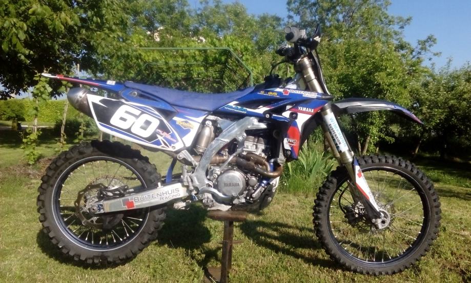 Yamaha yzf 250 cm3, 2011 god.
