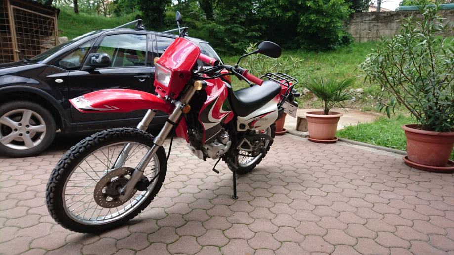 Zongshen ZS200GY 200 cm3, 2012 god.