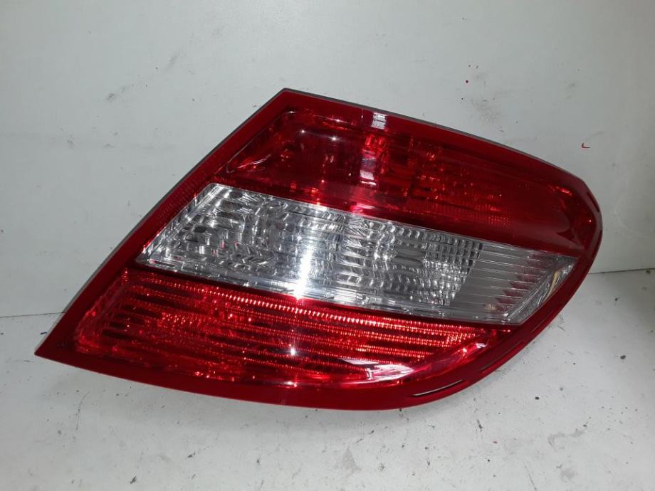 STOP SVJETLO 2048200264R MERCEDES C CLASS (W204) 2007-2013