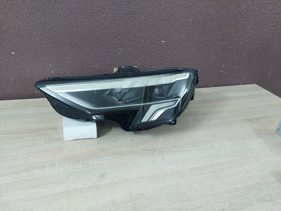 Audi A3 8y far lijevi 8Y0941033 2020/2021/2022/2023